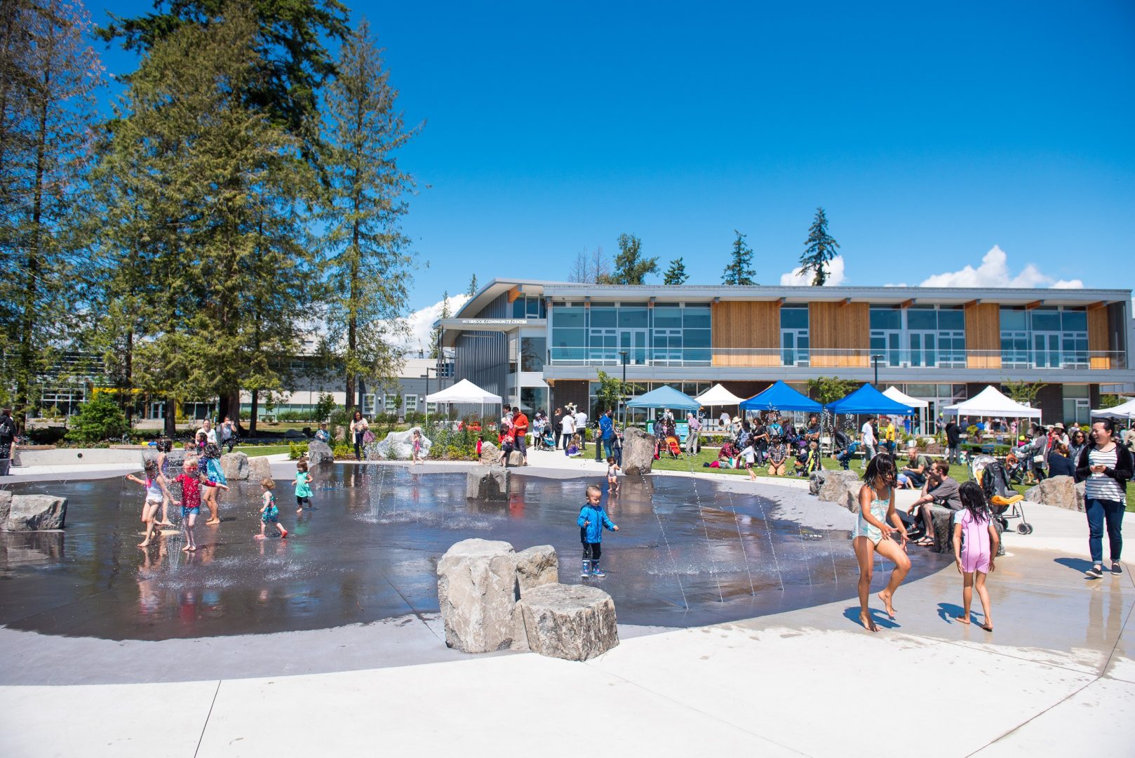 UNA | Pop-Up: Splash Into Summer - UNA